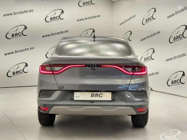 Pelēks Renault Arkana 2021 Viļņa, ar dzinēja tilpumu 1.60 L un nobraukumu 137 tūkst. km par 13800 €, foto 8 vietnē AUTOMOTO.COM.LV