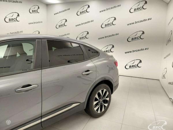 Pelēks Renault Arkana 2021 Viļņa, ar dzinēja tilpumu 1.60 L un nobraukumu 137 tūkst. km par 13800 €, foto 10 vietnē AUTOMOTO.COM.LV