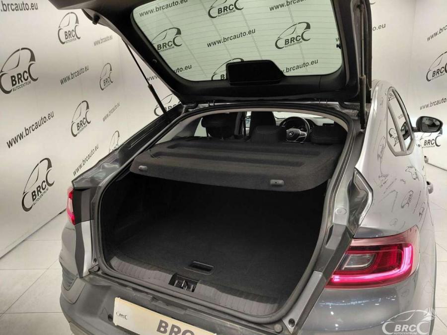 Grey Renault Arkana 2021 in Vilnius, with an engine capacity of 1.60 L and mileage of 137 thousand km for 13800 €, photo 13 on AUTOMOTO.COM.LV