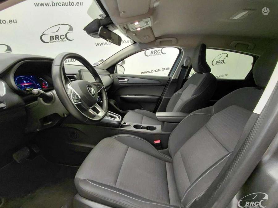 Grey Renault Arkana 2021 in Vilnius, with an engine capacity of 1.60 L and mileage of 137 thousand km for 13800 €, photo 21 on AUTOMOTO.COM.LV