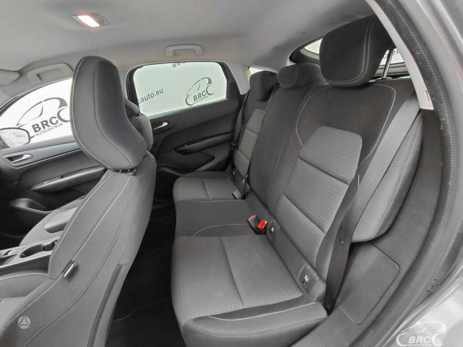 Grey Renault Arkana 2021 in Vilnius, with an engine capacity of 1.60 L and mileage of 137 thousand km for 13800 €, photo 22 on AUTOMOTO.COM.LV
