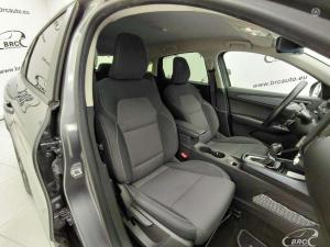 Grey Renault Arkana 2021 in Vilnius, with an engine capacity of 1.60 L and mileage of 137 thousand km for 13800 €, photo 24 on AUTOMOTO.COM.LV