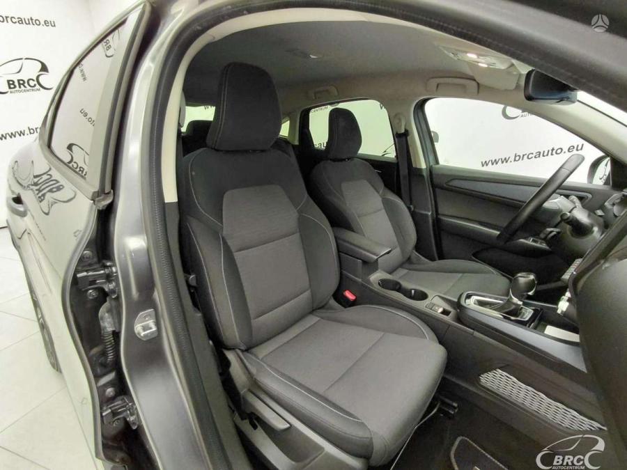 Grey Renault Arkana 2021 in Vilnius, with an engine capacity of 1.60 L and mileage of 137 thousand km for 13800 €, photo 24 on AUTOMOTO.COM.LV