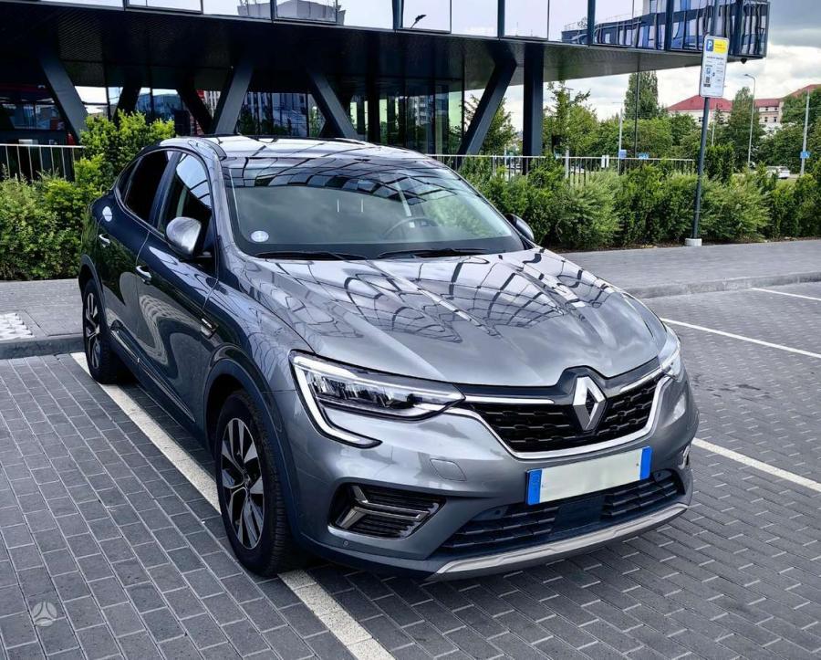 Pelēks Renault Arkana 2022 Viļņa, ar dzinēja tilpumu 1.60 L un nobraukumu 139 tūkst. km par 14300 €, foto 1 vietnē AUTOMOTO.COM.LV