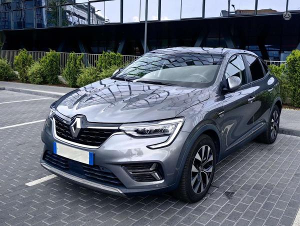 Pelēks Renault Arkana 2022 Viļņa, ar dzinēja tilpumu 1.60 L un nobraukumu 139 tūkst. km par 14000 €, foto 4 vietnē AUTOMOTO.COM.LV