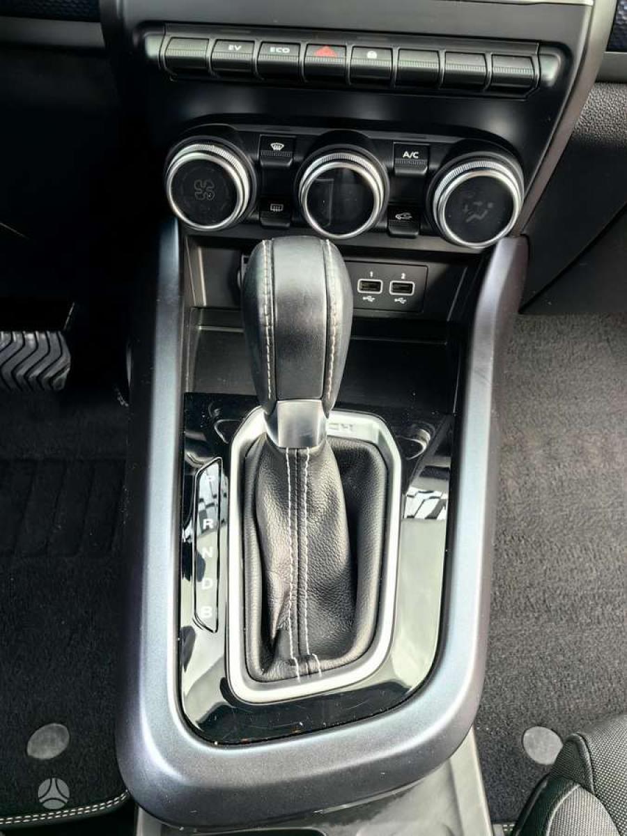 Grey Renault Arkana 2022 in Vilnius, with an engine capacity of 1.60 L and mileage of 144 thousand km for 13800 €, photo 9 on AUTOMOTO.COM.LV