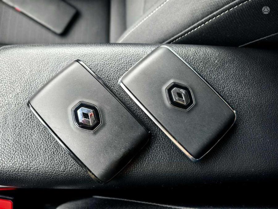 Grey Renault Arkana 2022 in Vilnius, with an engine capacity of 1.60 L and mileage of 144 thousand km for 13800 €, photo 17 on AUTOMOTO.COM.LV