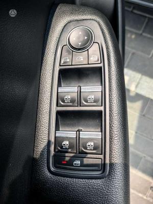 Grey Renault Arkana 2022 in Vilnius, with an engine capacity of 1.60 L and mileage of 144 thousand km for 13800 €, photo 19 on AUTOMOTO.COM.LV