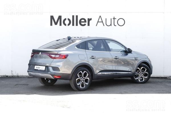 Grey Renault Arkana 2022 in Riga, with an engine capacity of 1.60 L and mileage of 82 thousand km for 16900 €, photo 4 on AUTOMOTO.COM.LV