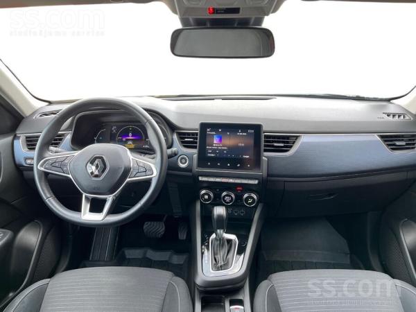 Grey Renault Arkana 2022 in Riga, with an engine capacity of 1.60 L and mileage of 35 thousand km for 19990 €, photo 8 on AUTOMOTO.COM.LV
