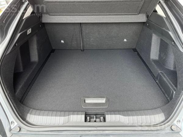 Grey Renault Arkana 2022 in Riga, with an engine capacity of 1.60 L and mileage of 35 thousand km for 19990 €, photo 10 on AUTOMOTO.COM.LV