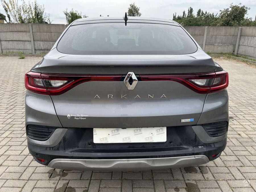 Grey Renault Arkana 2022 in Taurage, with an engine capacity of 1.60 L and mileage of 181 thousand km for 12800 €, photo 5 on AUTOMOTO.COM.LV