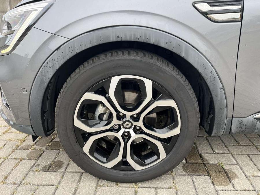 Grey Renault Arkana 2022 in Taurage, with an engine capacity of 1.60 L and mileage of 181 thousand km for 12800 €, photo 18 on AUTOMOTO.COM.LV