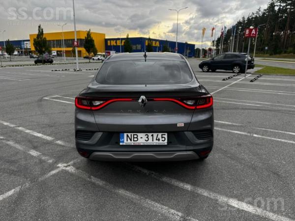Grey Renault Arkana 2022 in Riga, with an engine capacity of 1.30 L and mileage of 62 thousand km for 16000 €, photo 4 on AUTOMOTO.COM.LV