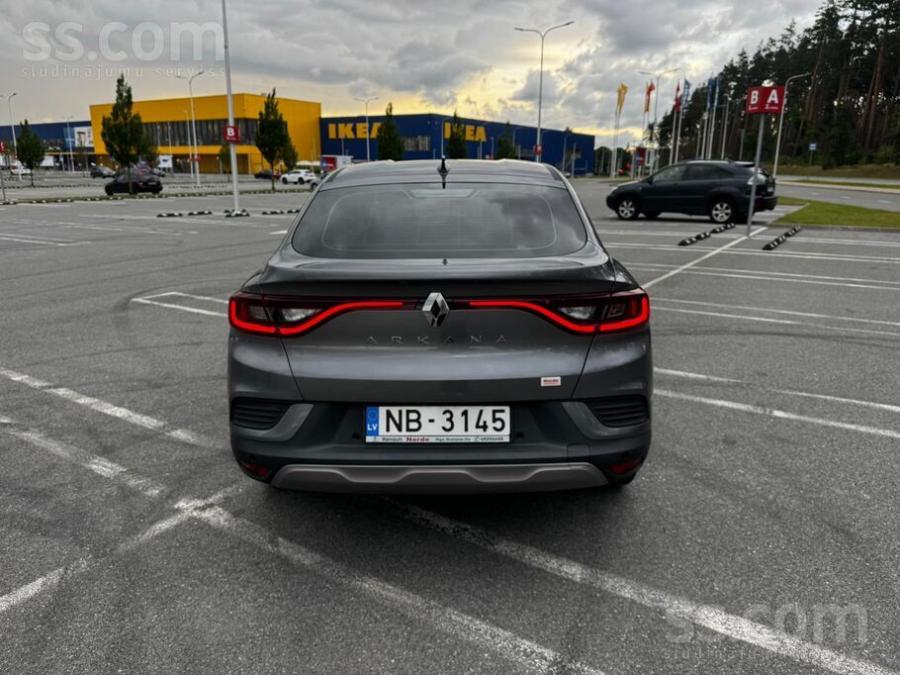 Grey Renault Arkana 2022 in Riga, with an engine capacity of 1.30 L and mileage of 62 thousand km for 16000 €, photo 4 on AUTOMOTO.COM.LV
