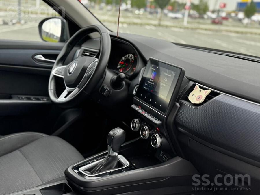 Grey Renault Arkana 2022 in Riga, with an engine capacity of 1.30 L and mileage of 62 thousand km for 16000 €, photo 7 on AUTOMOTO.COM.LV