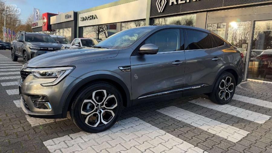 Grey Renault Arkana 2023 in Kaunas, with an engine capacity of 1.30 L and mileage of 24 thousand km for 24450 €, photo 2 on AUTOMOTO.COM.LV