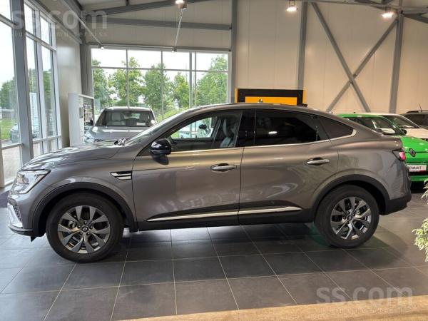 Pelēks Renault Arkana 2026 Liepāja, ar dzinēja tilpumu 1.60 L un nobraukumu 0 tūkst. km par 25980 €, foto 2 vietnē AUTOMOTO.COM.LV