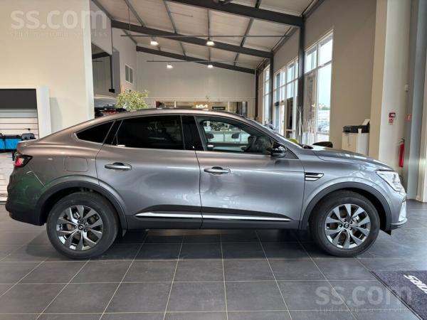 Pelēks Renault Arkana 2026 Liepāja, ar dzinēja tilpumu 1.60 L un nobraukumu 0 tūkst. km par 25980 €, foto 5 vietnē AUTOMOTO.COM.LV