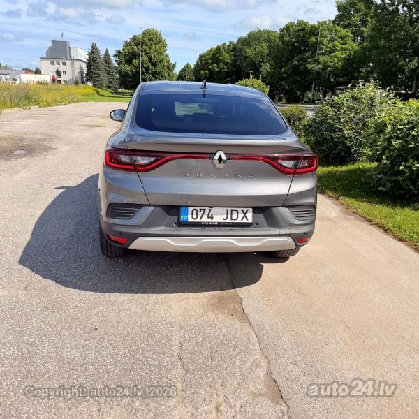 Grey Renault Arkana 2021 in Narva, with an engine capacity of 1.30 L and mileage of 58 thousand km for 12999 €, photo 2 on AUTOMOTO.COM.LV