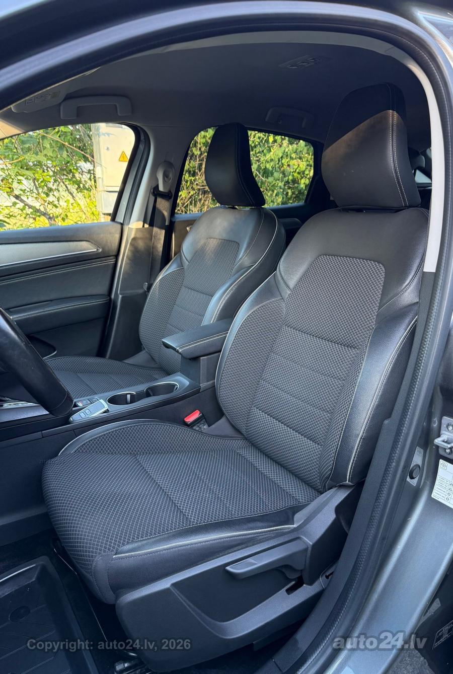 Pelēks Renault Arkana 2021 Tallina, ar dzinēja tilpumu 1.30 L un nobraukumu 58 tūkst. km par 14990 €, foto 14 vietnē AUTOMOTO.COM.LV