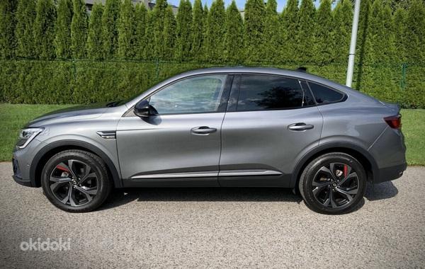 Pelēks Renault Arkana 2022 Tallina, ar dzinēja tilpumu 1.60 L un nobraukumu 73 tūkst. km par 19400 €, foto  vietnē AUTOMOTO.COM.LV