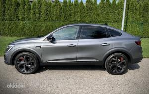 Pelēks Renault Arkana 2022 Tallina, ar dzinēja tilpumu 1.60 L un nobraukumu 73 tūkst. km par 19400 €, foto  vietnē AUTOMOTO.COM.LV