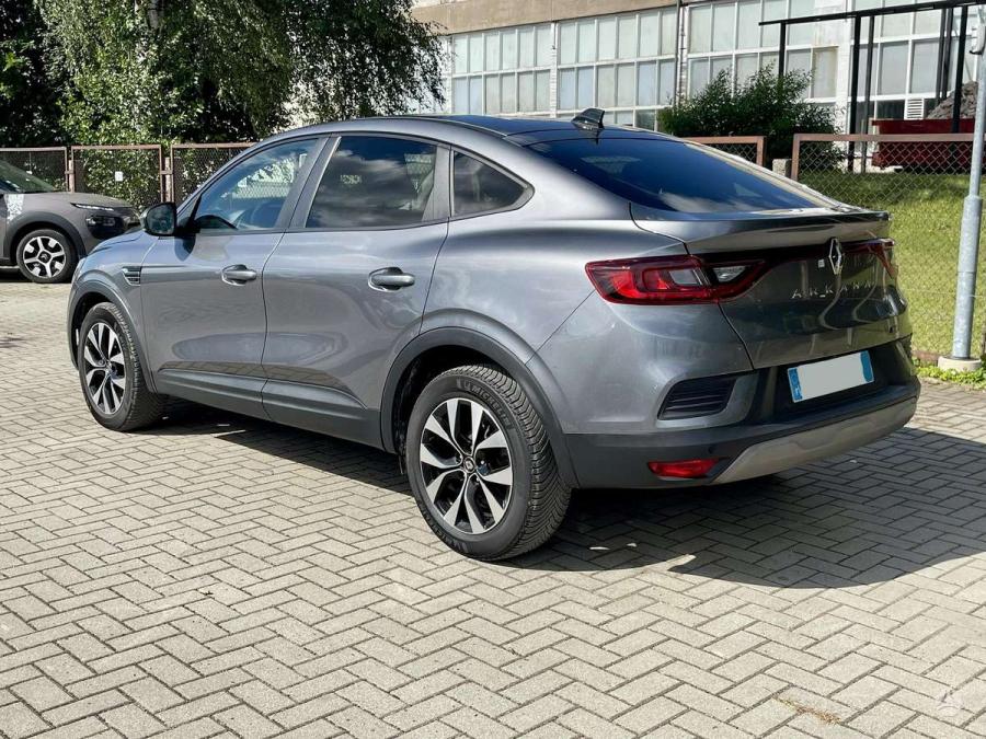 Pelēks Renault Arkana 2023 Tauragė, ar dzinēja tilpumu 1.60 L un nobraukumu 286 tūkst. km par 10000 €, foto 4 vietnē AUTOMOTO.COM.LV