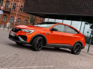 Oranžs Renault Arkana 2021 Daugavpils, ar dzinēja tilpumu 1.30 L un nobraukumu 29 tūkst. km par 19000 €, foto  vietnē AUTOMOTO.COM.LV