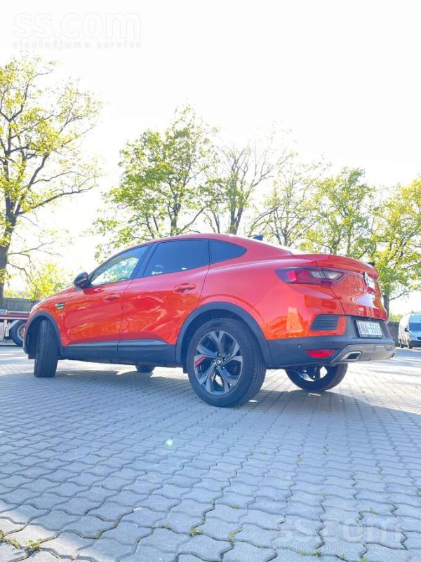 Orange Renault Arkana 2021 in Riga, with an engine capacity of 1.30 L and mileage of 77 thousand km for 15400 €, photo 5 on AUTOMOTO.COM.LV