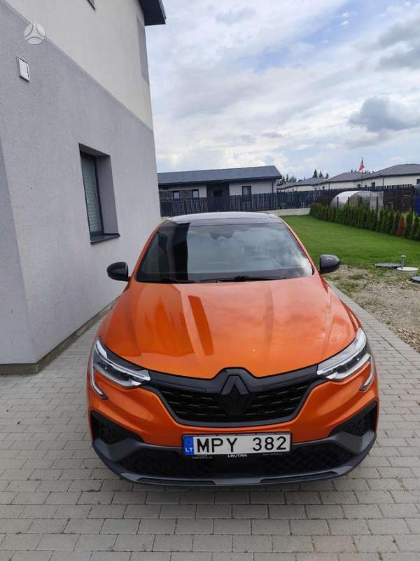 Oranžs Renault Arkana 2023 Viļņa, ar dzinēja tilpumu 1.60 L un nobraukumu 63 tūkst. km par 21000 €, foto 2 vietnē AUTOMOTO.COM.LV