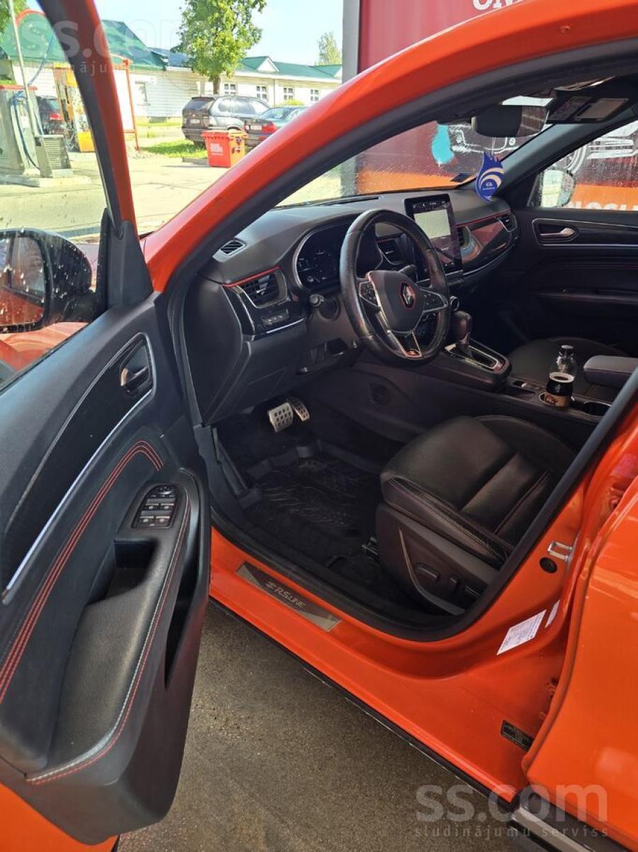 Orange Renault Arkana 2021 in Daugavpils, with an engine capacity of 1.30 L and mileage of 19 thousand km for 19000 €, photo 10 on AUTOMOTO.COM.LV
