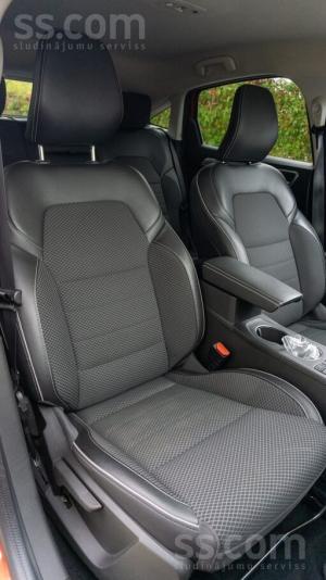 Sarkans Renault Arkana 2021 Rīga, ar dzinēja tilpumu 1.30 L un nobraukumu 43 tūkst. km par 18990 €, foto 31 vietnē AUTOMOTO.COM.LV