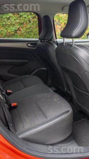 Sarkans Renault Arkana 2021 Rīga, ar dzinēja tilpumu 1.30 L un nobraukumu 43 tūkst. km par 18990 €, foto 32 vietnē AUTOMOTO.COM.LV