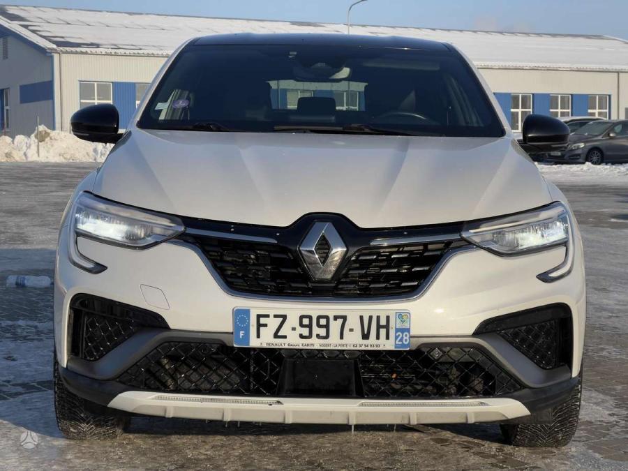 White Renault Arkana 2021 in Taurage, with an engine capacity of 1.30 L and mileage of 150 thousand km for 13900 €, photo 3 on AUTOMOTO.COM.LV