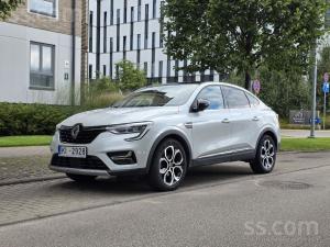 White Renault Arkana 2021 in Riga, with an engine capacity of 1.60 L and mileage of 74 thousand km for 16800 €, photo  on AUTOMOTO.COM.LV