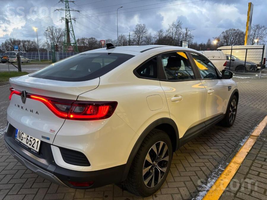 White Renault Arkana 2022 in Liepaja, with an engine capacity of 1.60 L and mileage of 54 thousand km for 18990 €, photo 7 on AUTOMOTO.COM.LV