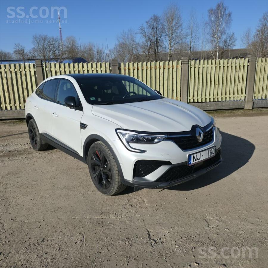 Белый Рено Arkana 2022 в Даугавпилс, объемом двигателя 1.60 л и пробегом 63 тыс. км за 25300 €, фото 1 на AUTOMOTO.COM.LV