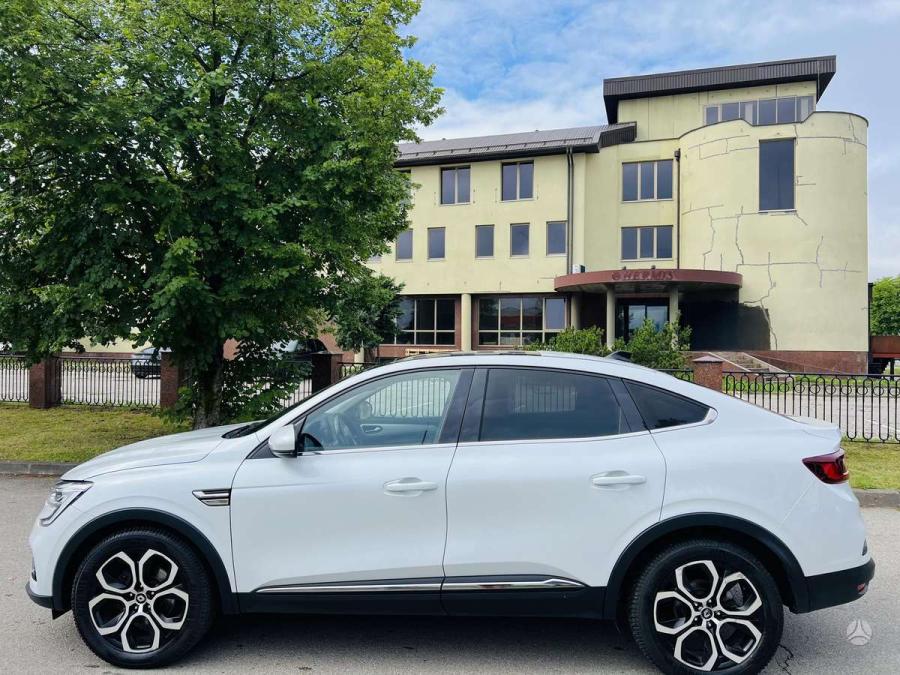 Balts Renault Arkana 2022 Kauņa, ar dzinēja tilpumu 1.60 L un nobraukumu 223 tūkst. km par 13300 €, foto 4 vietnē AUTOMOTO.COM.LV