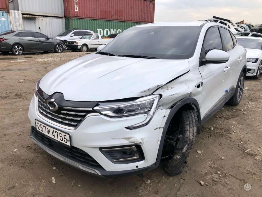 White Renault Arkana 2020 in Vilnius, with an engine capacity of 1.30 L and mileage of 71 thousand km for 7200 €, photo 1 on AUTOMOTO.COM.LV