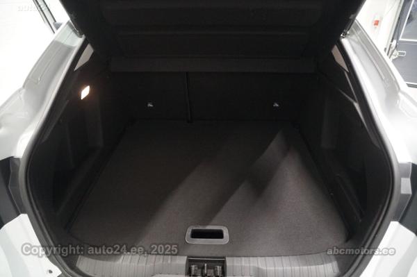 Balts Renault Arkana 2021 Tallina, ar dzinēja tilpumu 1.60 L un nobraukumu 42 tūkst. km par 19990 €, foto 11 vietnē AUTOMOTO.COM.LV