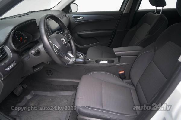 White Renault Arkana 2021 in Tallinn, with an engine capacity of 1.30 L and mileage of 50 thousand km for 15990 €, photo 7 on AUTOMOTO.COM.LV
