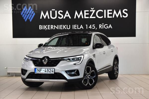 Белый Рено Arkana 2022 в Рига, объемом двигателя 1.30 л и пробегом 57 тыс. км за 17500 €, фото 1 на AUTOMOTO.COM.LV