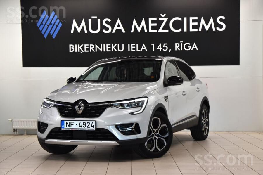 Белый Рено Arkana 2022 в Рига, объемом двигателя 1.30 л и пробегом 57 тыс. км за 17500 €, фото 1 на AUTOMOTO.COM.LV