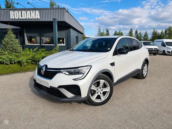 White Renault Arkana 2022 in Pakruojis, with an engine capacity of 1.60 L and mileage of 119 thousand km for 13400 €, photo 1 on AUTOMOTO.COM.LV