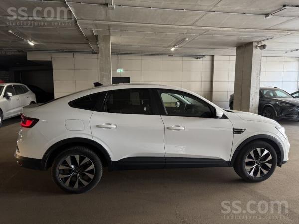 Balts Renault Arkana 2023 Rīga, ar dzinēja tilpumu 1.60 L un nobraukumu 177 tūkst. km par 14800 €, foto 3 vietnē AUTOMOTO.COM.LV