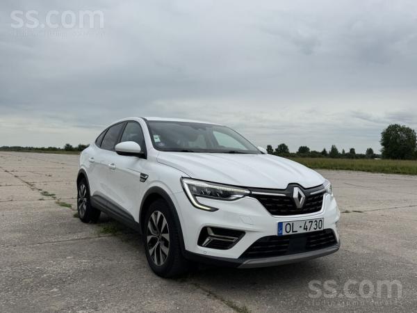 White Renault Arkana 2023 in Riga, with an engine capacity of 1.60 L and mileage of 177 thousand km for 14400 €, photo 1 on AUTOMOTO.COM.LV