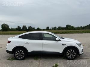 Balts Renault Arkana 2023 Rīga, ar dzinēja tilpumu 1.60 L un nobraukumu 177 tūkst. km par 14400 €, foto 5 vietnē AUTOMOTO.COM.LV