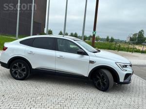White Renault Arkana 2023 in Rezekne, with an engine capacity of 1.30 L and mileage of 64 thousand km for 20000 €, photo 3 on AUTOMOTO.COM.LV