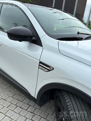 White Renault Arkana 2023 in Rezekne, with an engine capacity of 1.30 L and mileage of 64 thousand km for 20000 €, photo 6 on AUTOMOTO.COM.LV